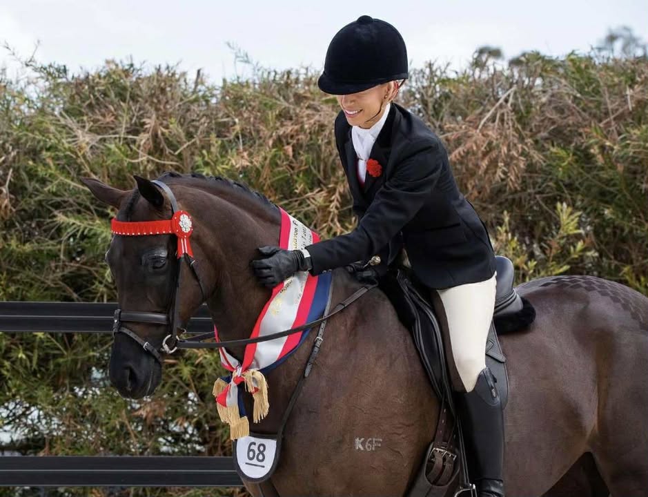 Holly Mahony – Saddles Plus AU